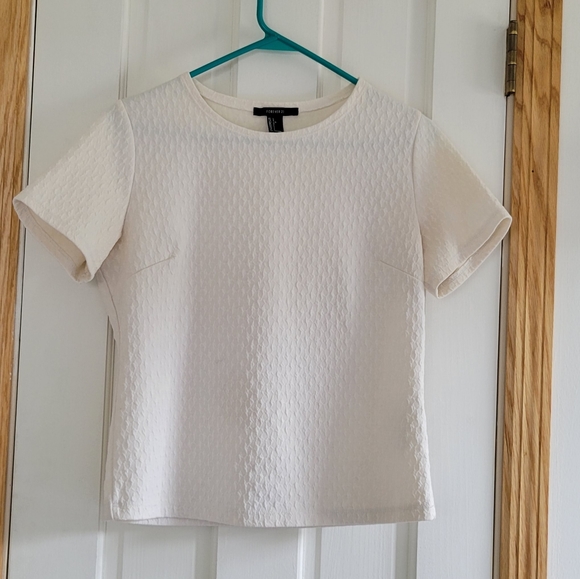 Forever 21 | Tops | Textured White Fitted Crop Top | Poshmark